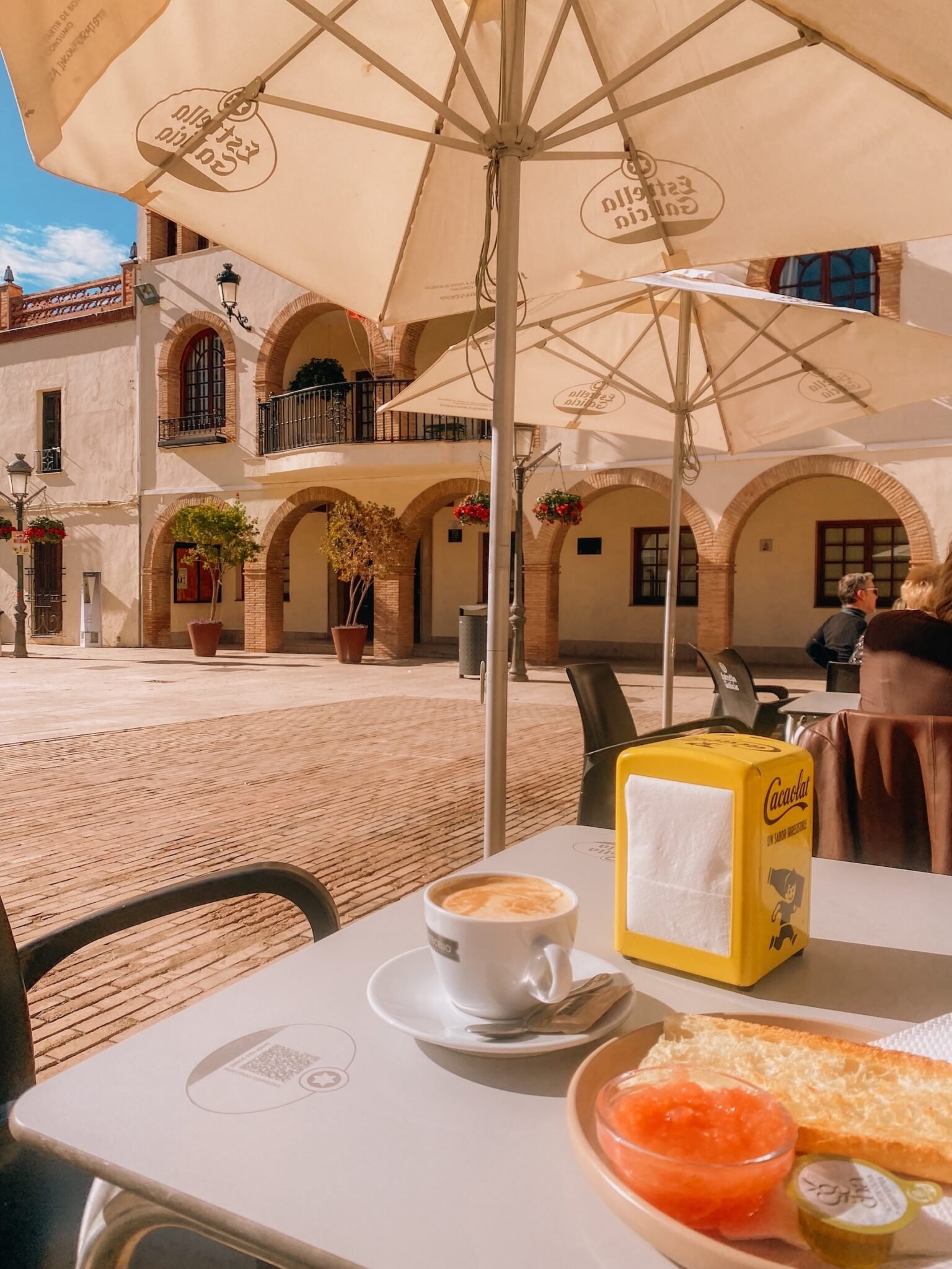 Living in Valencia: Real-life Pros, Cons and Tips for Expats